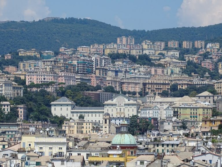 Genova, cel mai mare cartier medieval al Italiei