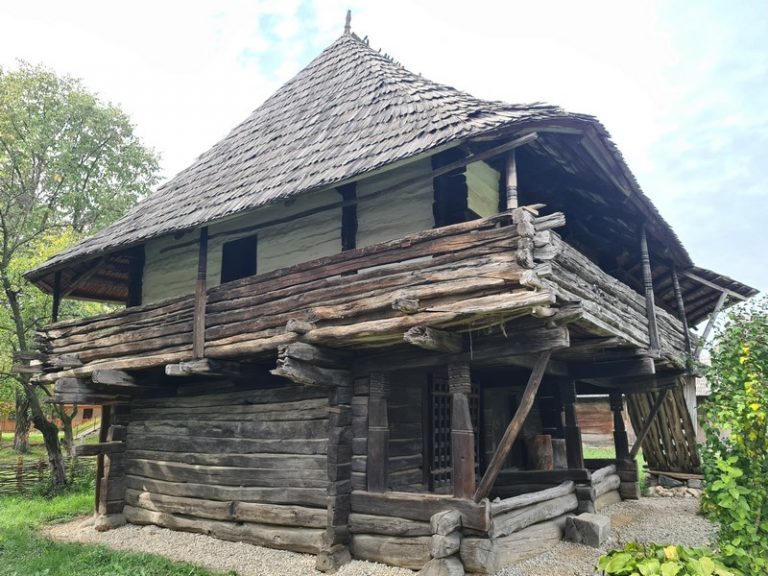 Conace boieresti de langa Pitesti, conacul Bratianu si Golescu